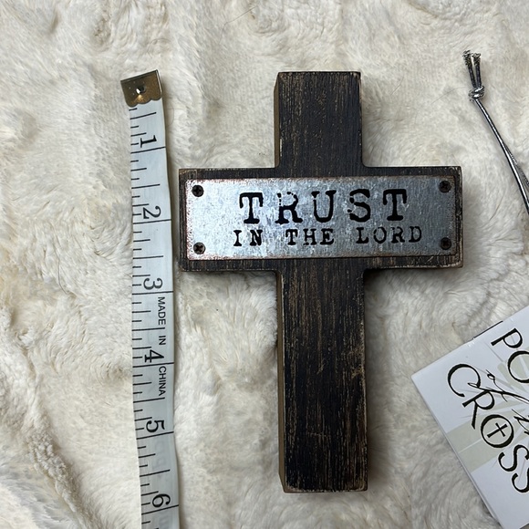 Lighthouse Christian Products | Accents | Lighthouse Christian Products ...